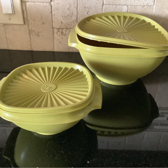 Tupperware | Kitchen | Tupperware Harvest Gold 885 Large Serving Salad ...